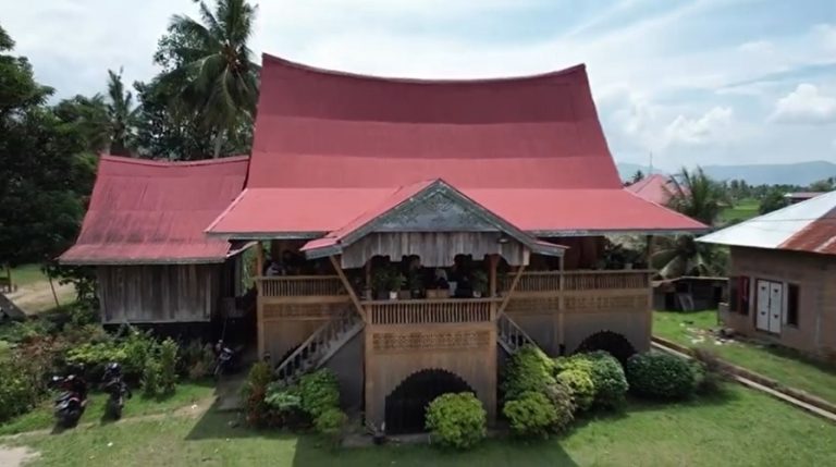 Salah Satu dari 75 Warisan Budaya Sumbar "Rumah Gadang Kajang Padati ...
